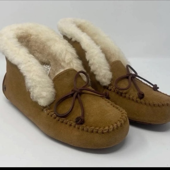 UGG | Shoes | Uggnew Size 5 Alena Chestnut Suede Moccasin Shoes | Poshmark
